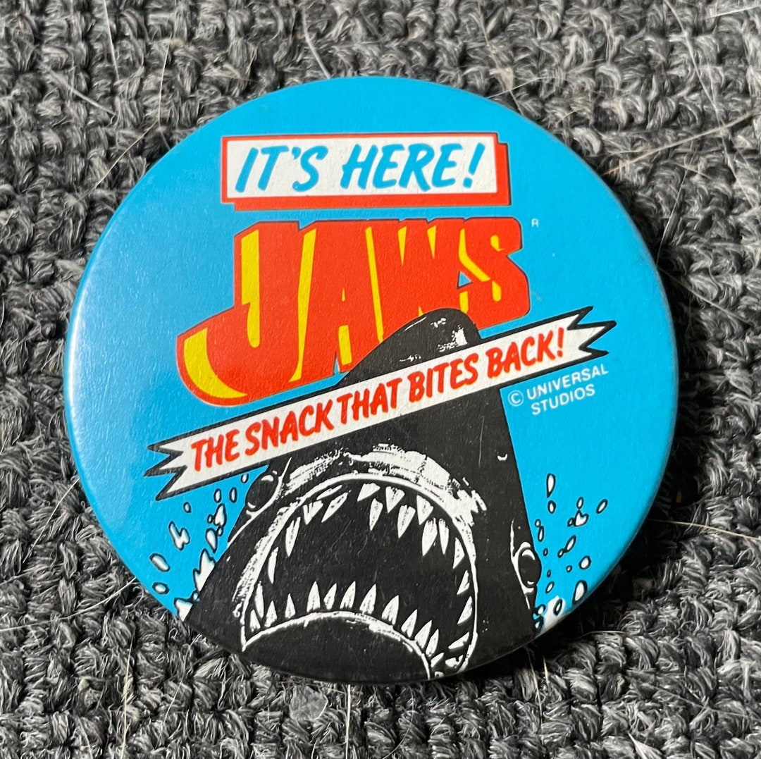 1976 U.K. JAWS Crisps Snack Promotional Pin! Official Universal Studios ...