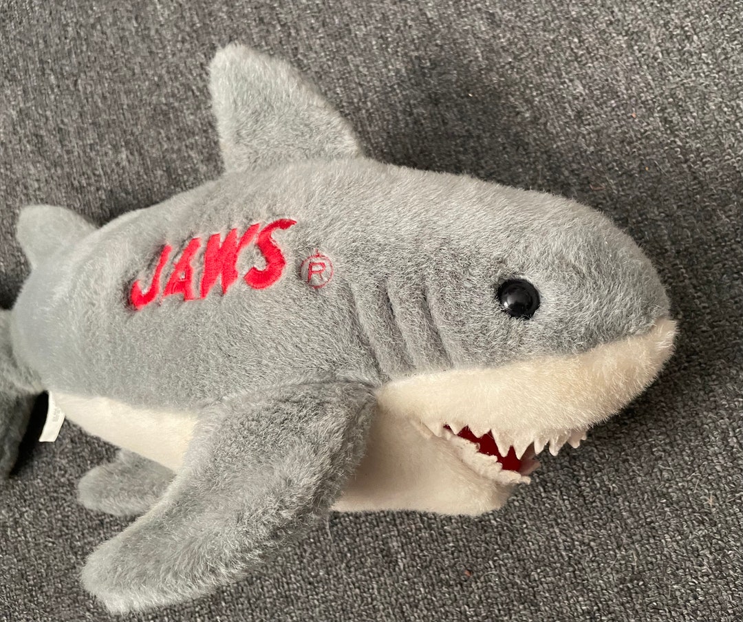1987 JAWS Plush Great White Shark! 21" Long! Squeezems Brand! Vintage ...