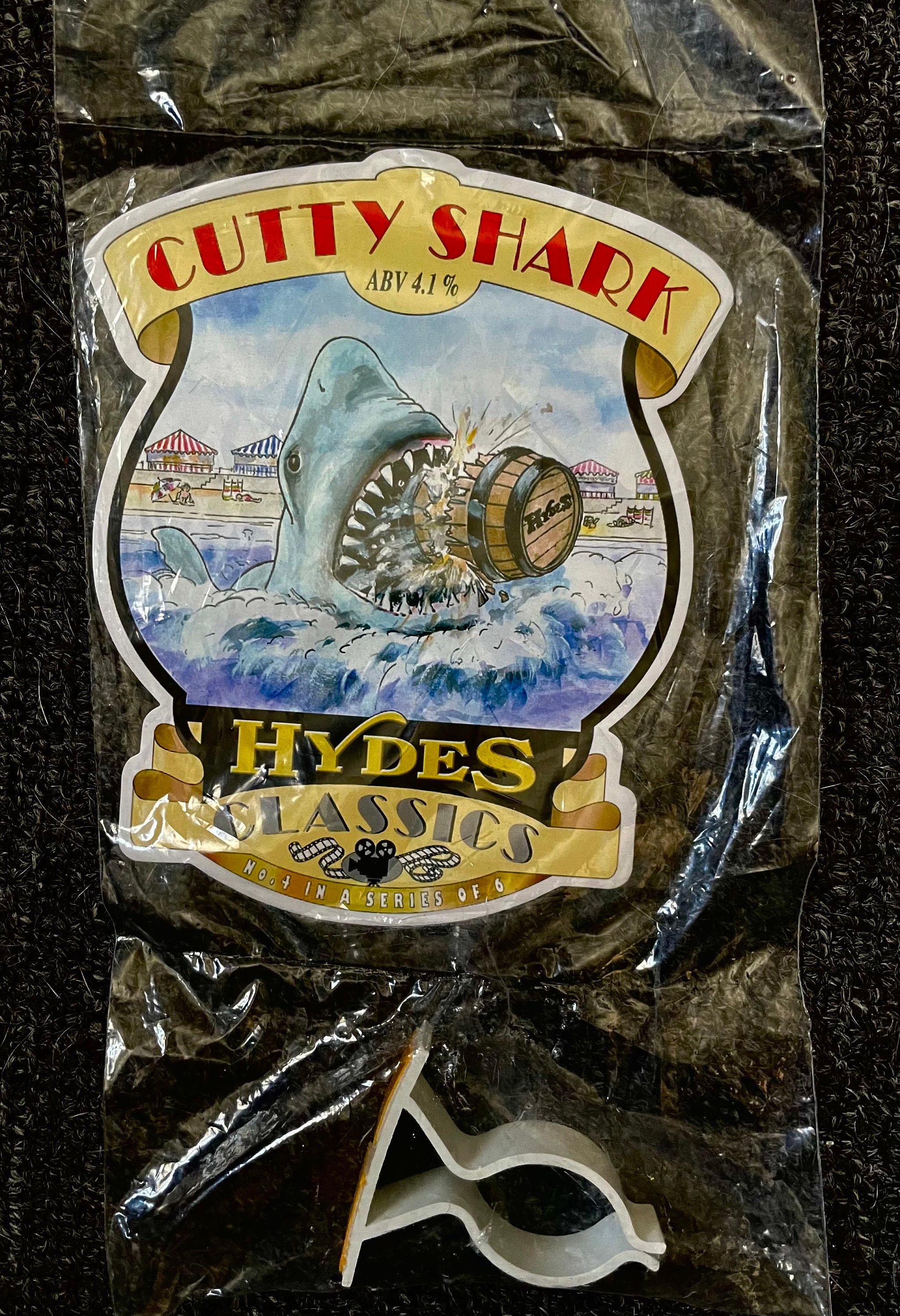 Rare JAWS Cutty Shark Cardboard Tap Beer Sign! Hydes Classics! Europe ...