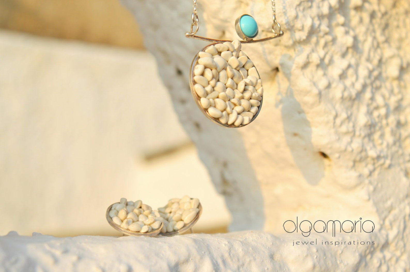 Unique Pendant Turquoise Necklace Pebbles Bijoux Silver Circle Beach ...