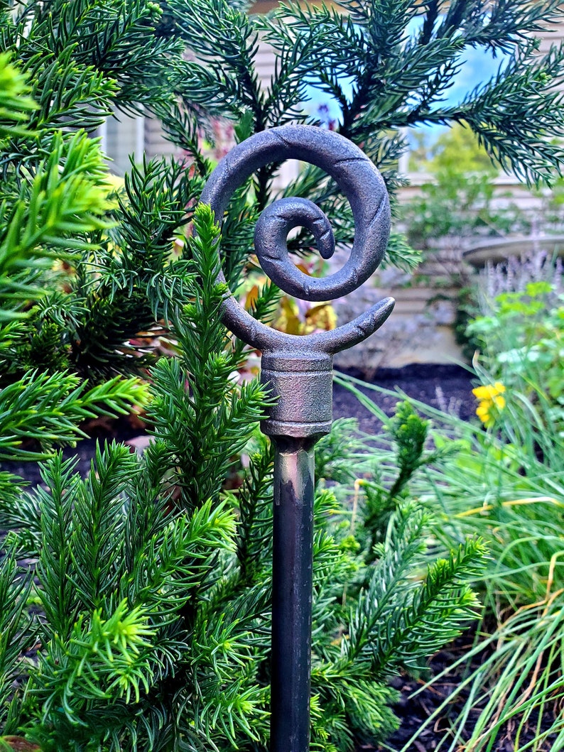 4' Garden Stakes SPIRAL Driveway Markers Tree Stake - Etsy