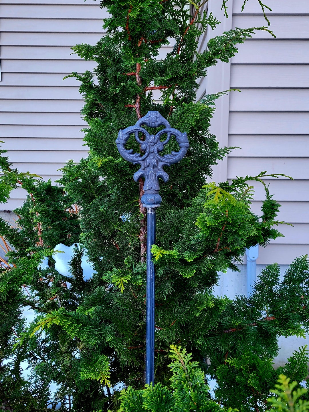 Sets of 4' Garden Stakes - Tree Stake - Driveway Marker - Property ...