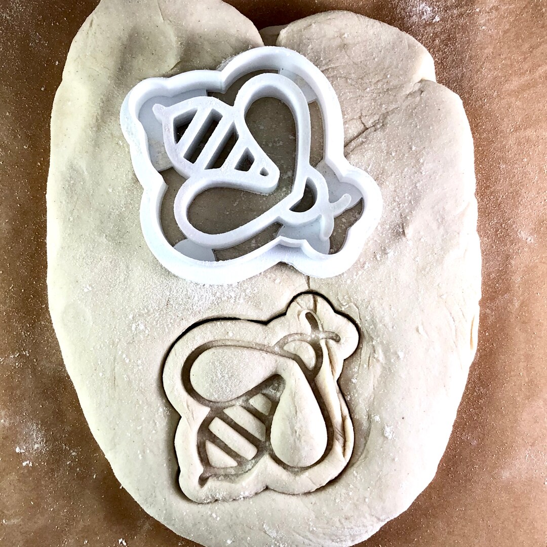 Bumble Bee Wasp - Cookie Cutter - Cute Cutter - Biscuit - Fondant ...