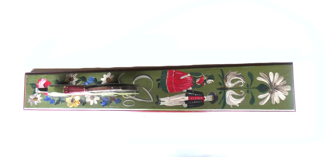 Scandinavian Wooden Handmade Mangle Board, Hand Painted and Hand Carved ...
