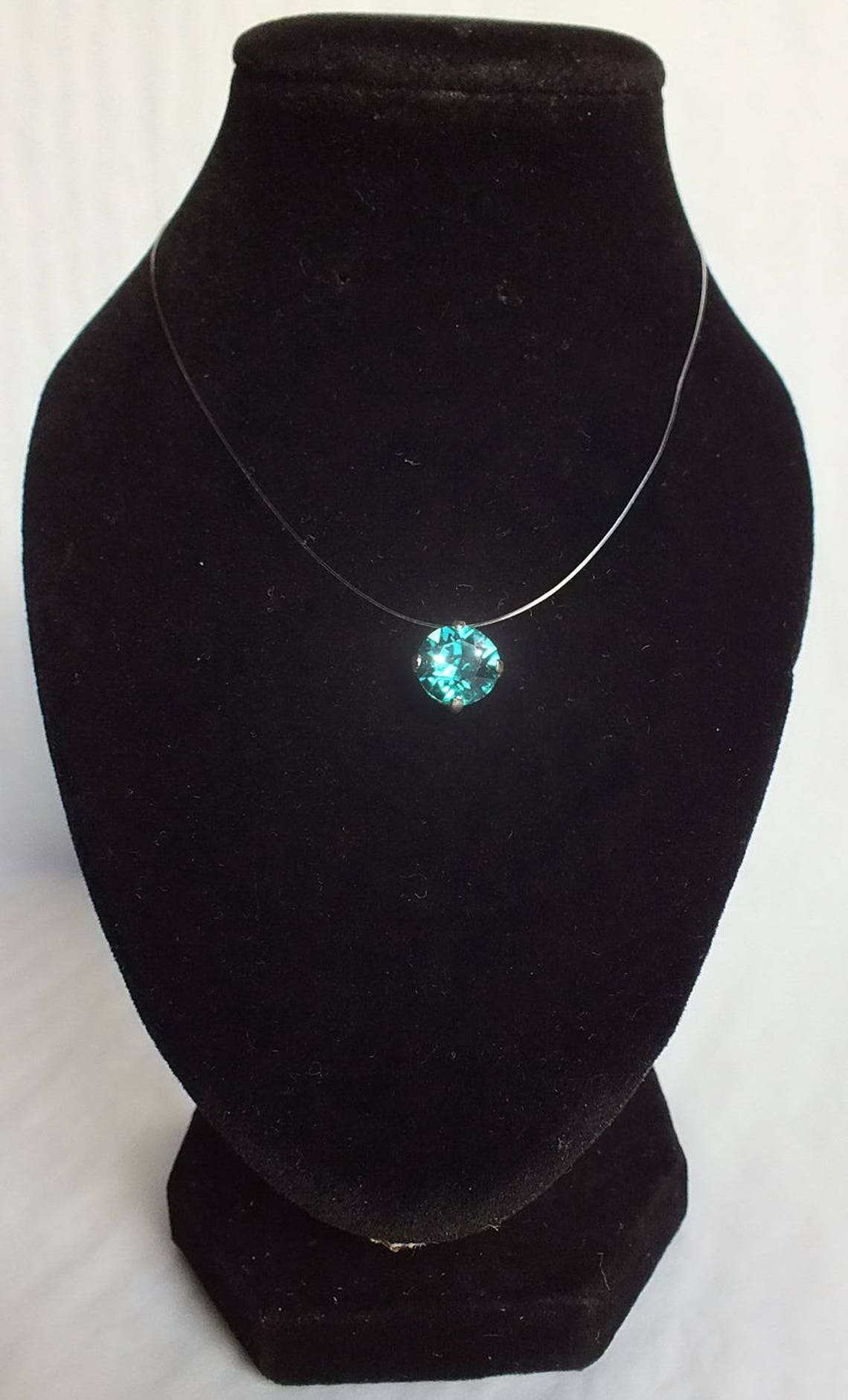 Collier fil transparent Nylon Swarovski cristal bleu ou rose | Etsy