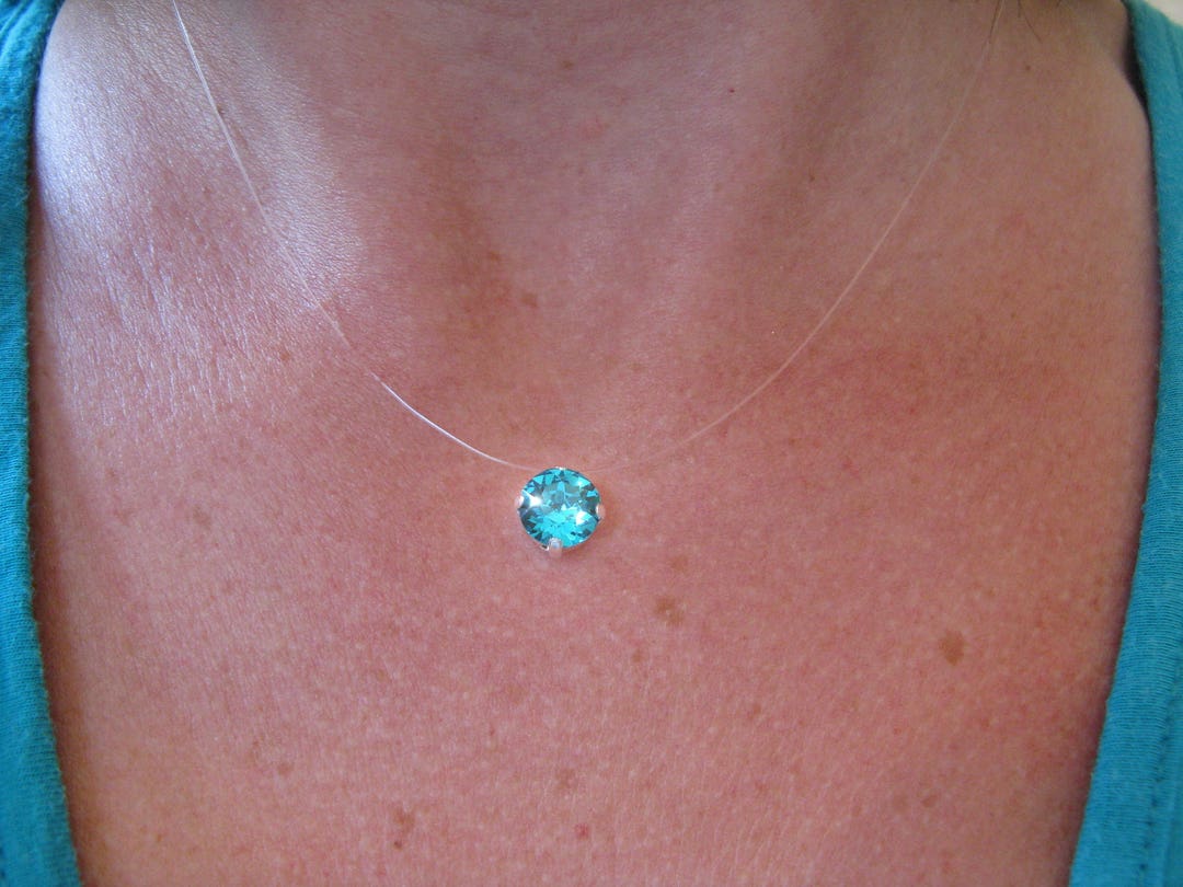 Collier fil transparent Nylon Swarovski cristal bleu ou rose - Etsy France