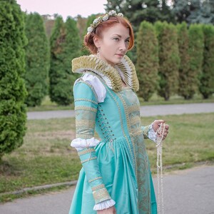 Elizabethan Neck Ruff, White and Gold Tudor Neck Ruff, Renaissance ...