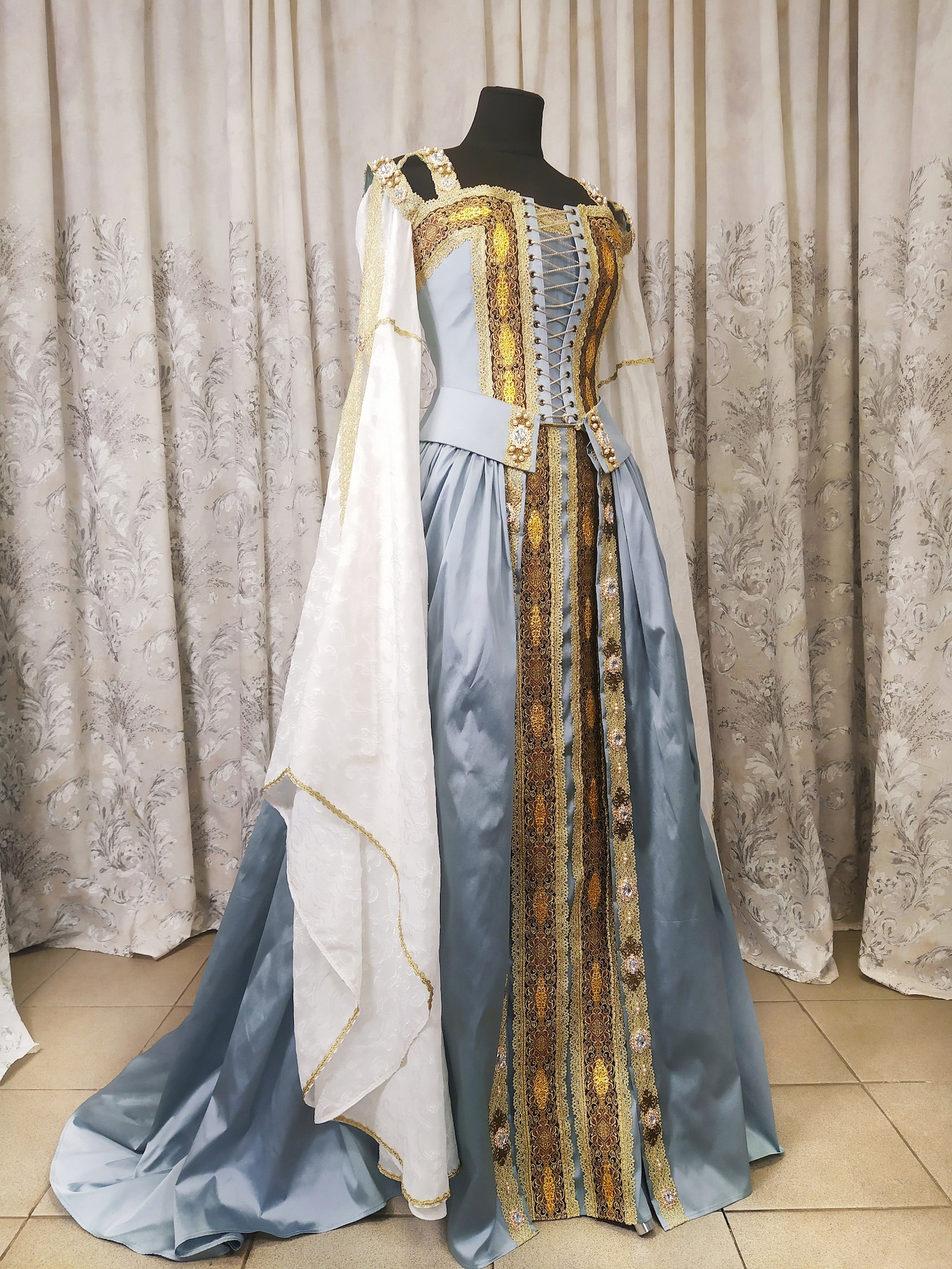 Vestido de cortesana renacentista italiano inspirado en la | Etsy España