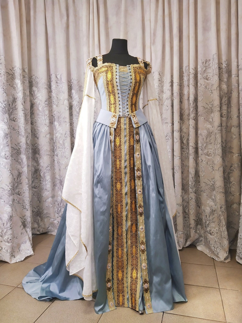 Italian renaissance courtesan dress inspired by Dangerous | Etsy