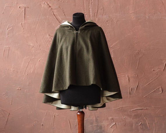 Short wool cloak with hood Fantasy medieval cloak Hooded | Etsy