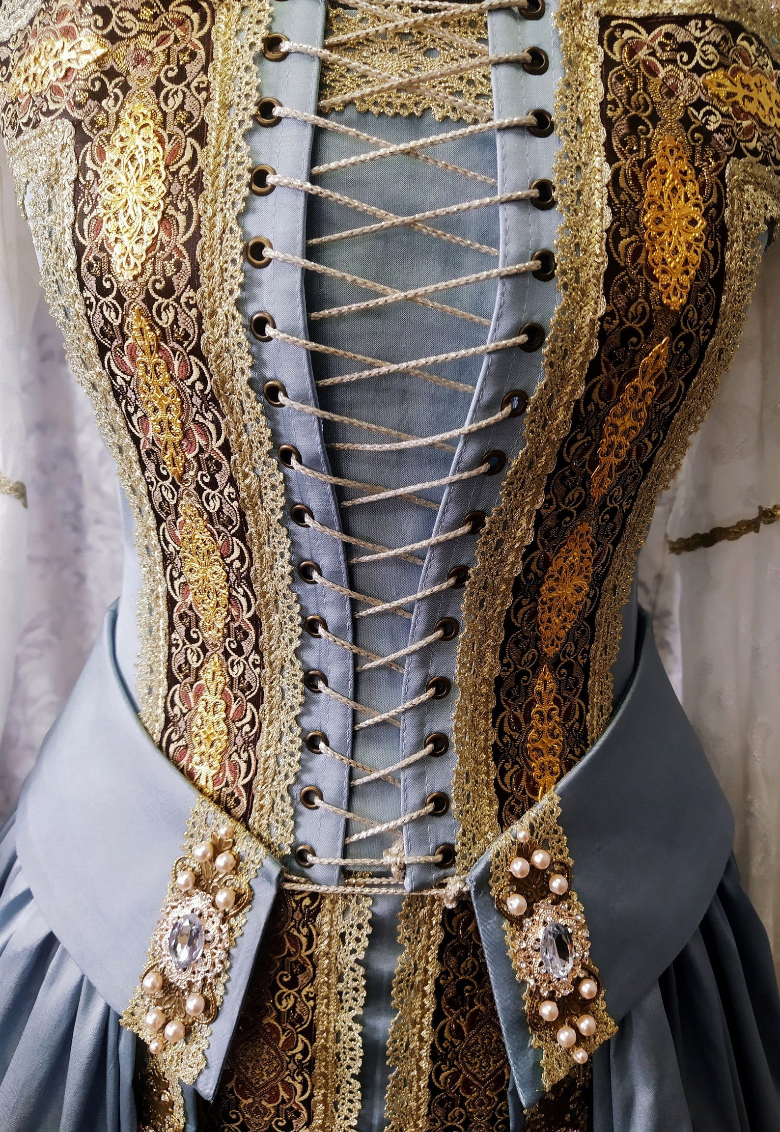 Italian Renaissance Courtesan Dress Inspired by Dangerous Beauty Movie ...