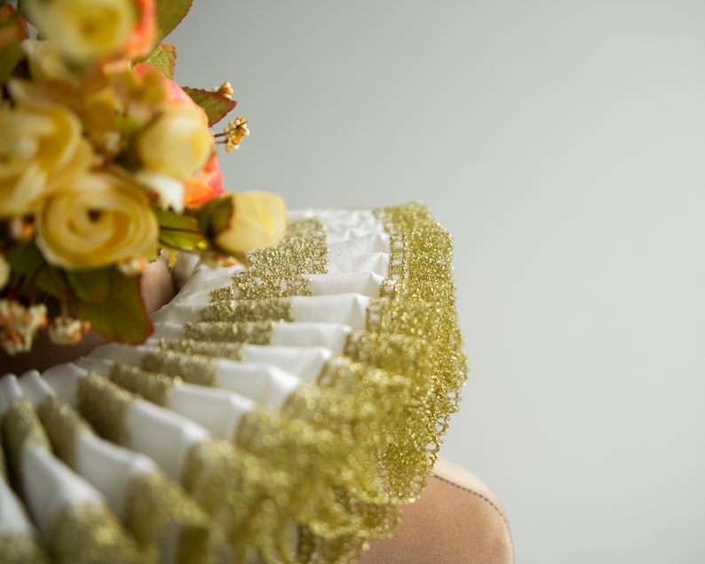 Elizabethan Neck Ruff, White and Gold Tudor Neck Ruff, Renaissance ...