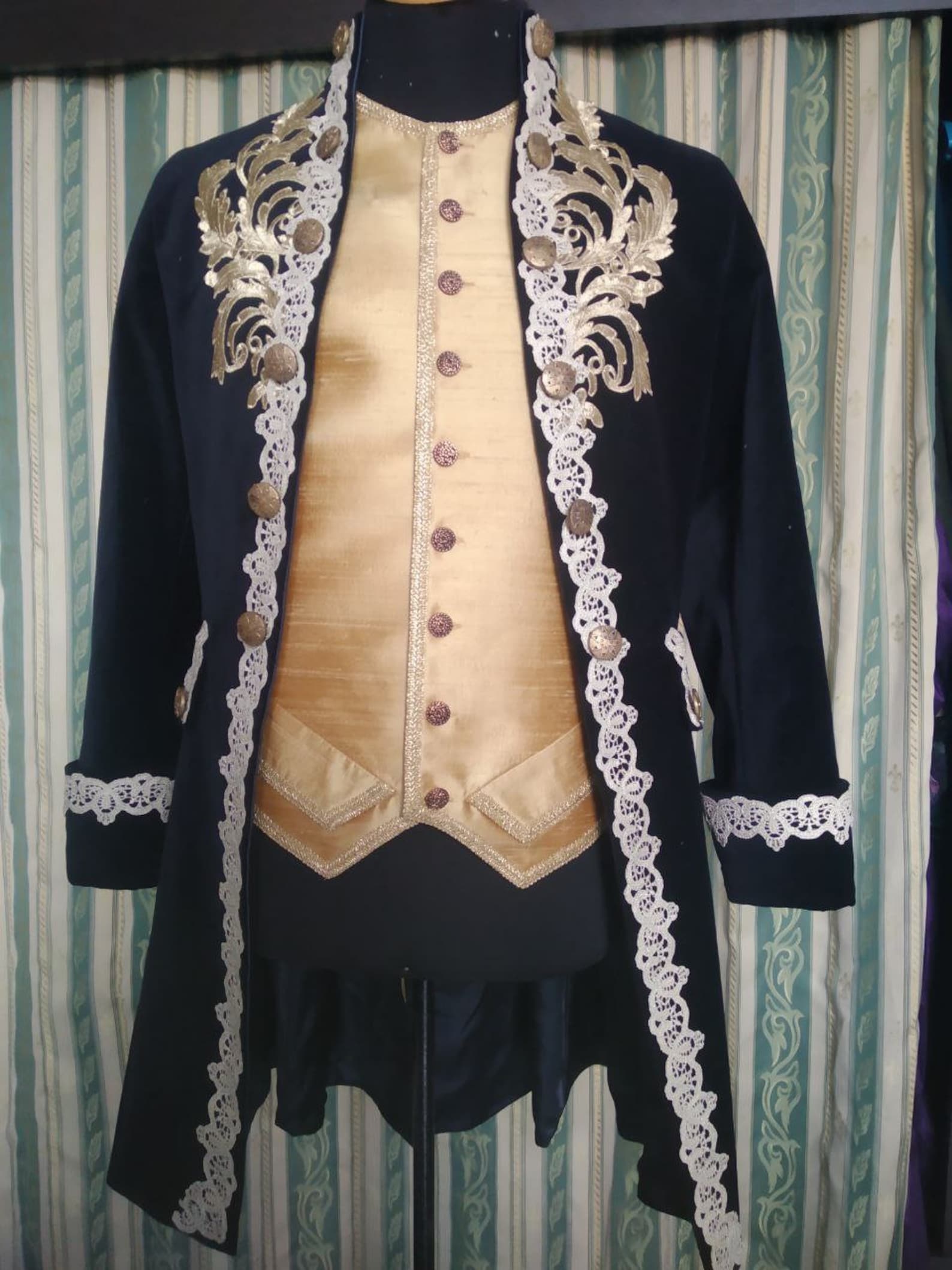 Men Rococo Costume, Velvet Justaucorps, Jacquard Vest, Satin Shirt and ...