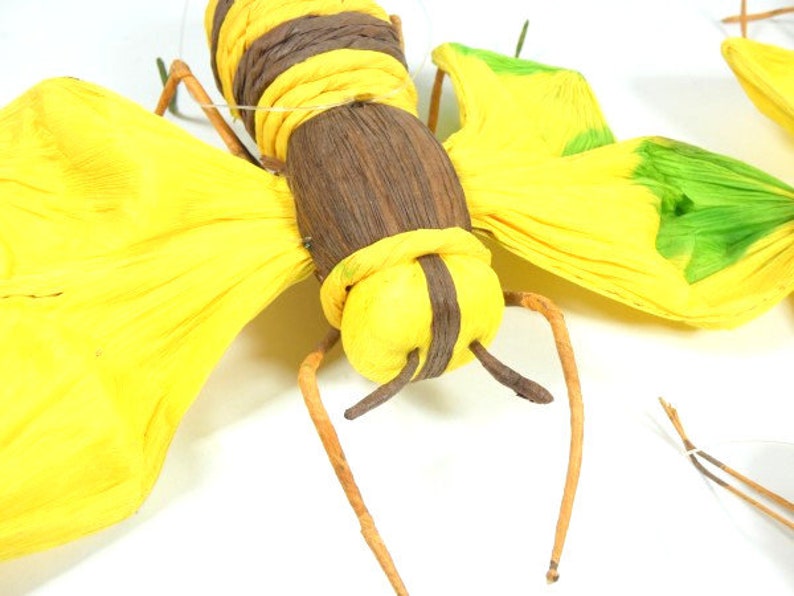 1 Fake Bee Small or Big Artificial Fake Bees Cake Topper | Etsy