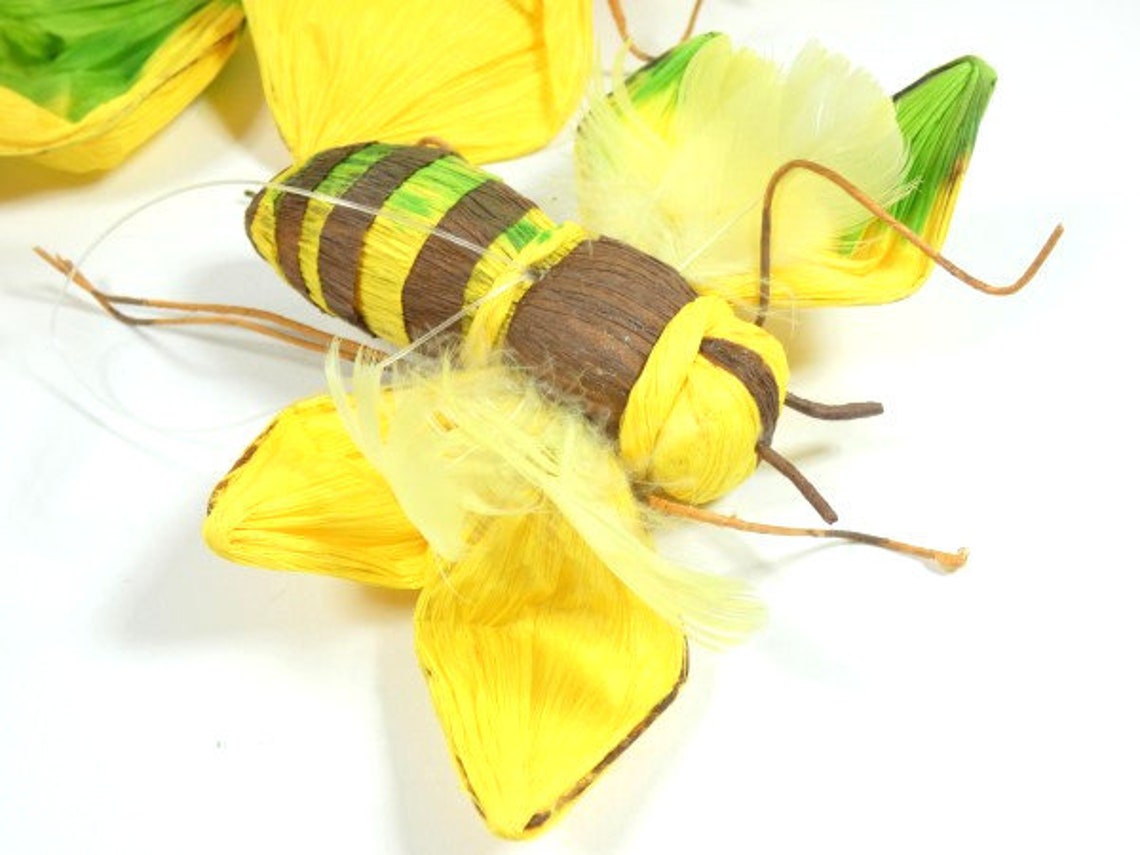 1 Fake Bee Small or Big Artificial Fake Bees Cake Topper - Etsy UK