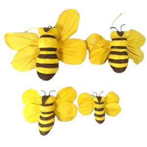 1 Big Fake Bee Artificial Fake Bees Cake Topper Bouquet Wreath ...