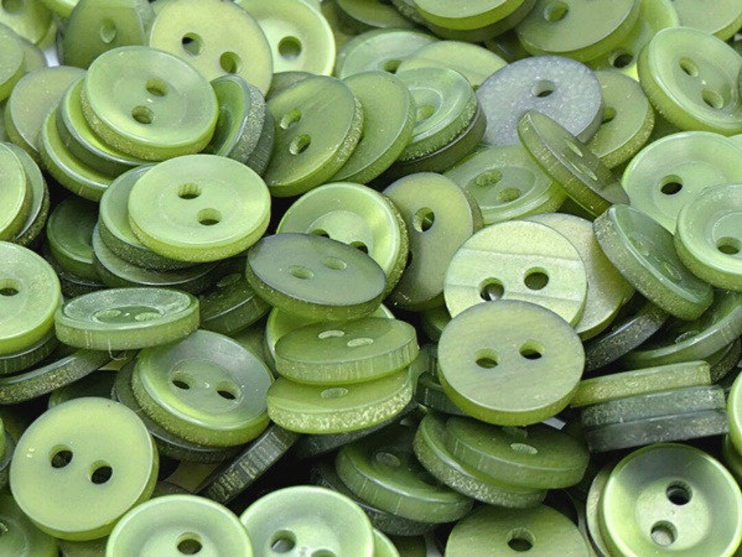10 Vintage Green Buttons 10mm 1cm .4 Inch Emerald Button 2 Hole Sewing ...