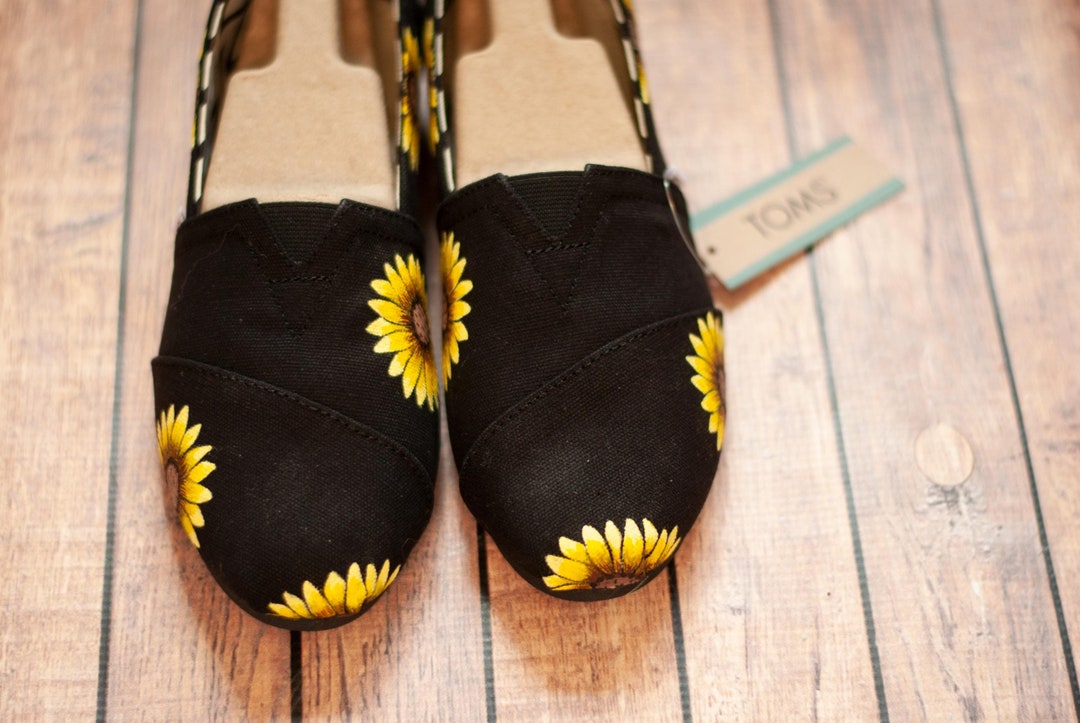 Sunflower Hand Painted Toms | Custom Hand Painted Sunflower Toms - Etsy