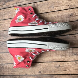 Custom Hand Painted High Top Daisy Converse - Etsy