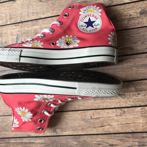Custom Hand Painted High Top Daisy Converse - Etsy