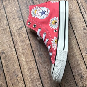 Custom Hand Painted High Top Daisy Converse - Etsy