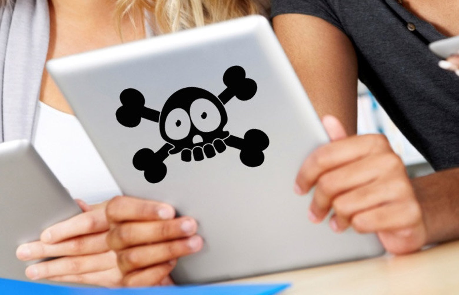 Goofy Skull and Cross Bones Pirate Removable Car, Wall, Locker, Tablet ...