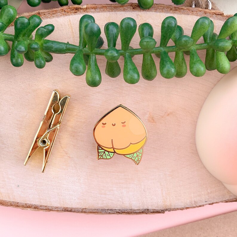Peachy Pal Enamel Pin / Digital Art, Illustration, Kawaii, Pins, Enamel ...