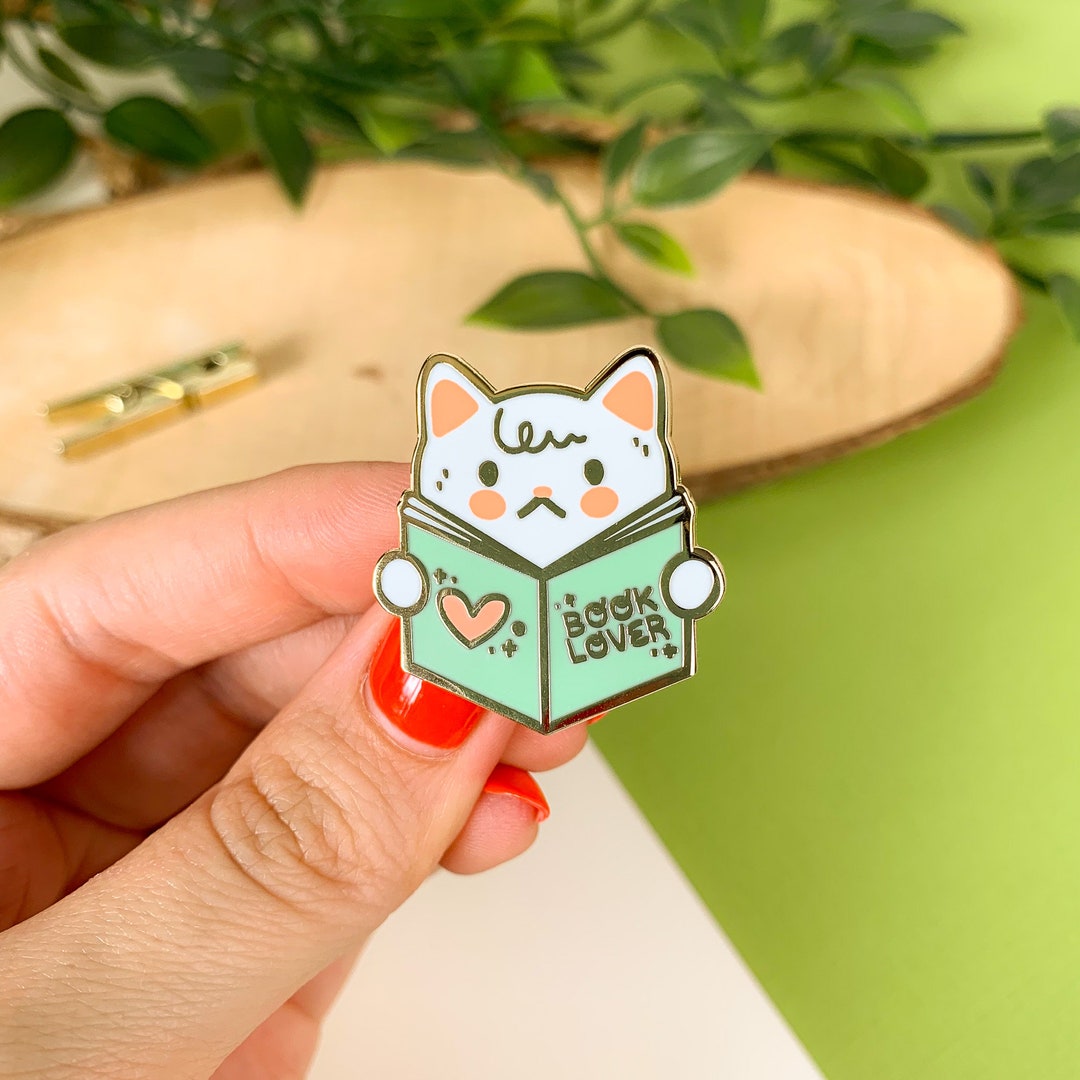 Book Cat - Enamel Pin | Digital Art, Illustration, Kawaii, Pins, Enamel ...