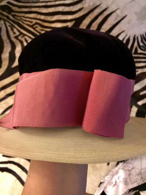 Lilly Dache' c1950 dark purple velvet,pink ribbon,bei… - Gem