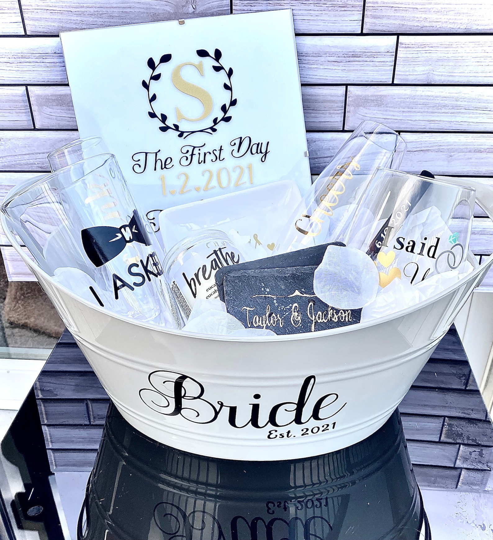 Bride to Be Personalized Gift Basket - Etsy