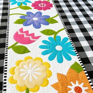 Flower Garden Table Runner Pattern PDF - Etsy