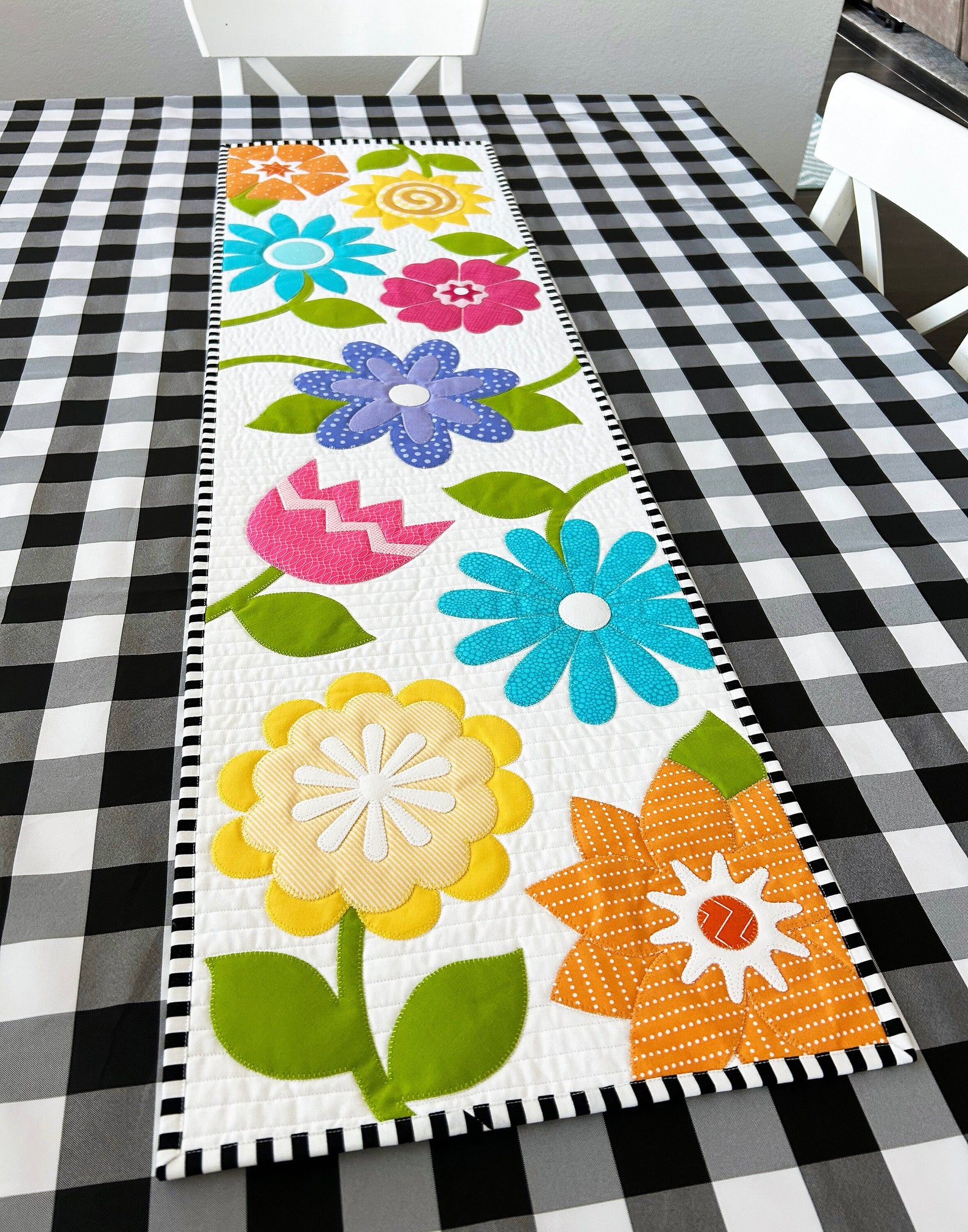 Flower Garden Table Runner Pattern PDF - Etsy