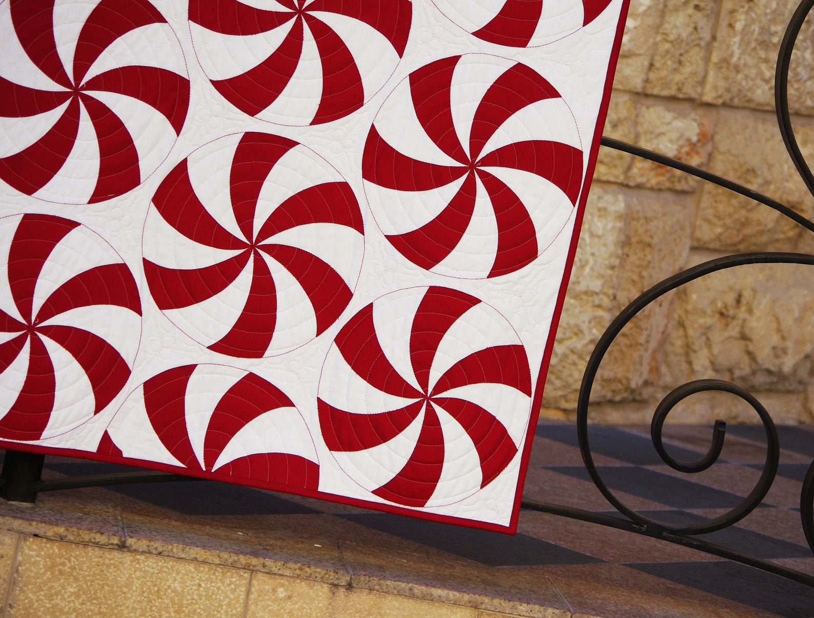 Peppermint Swirl Quilt Pattern - Etsy