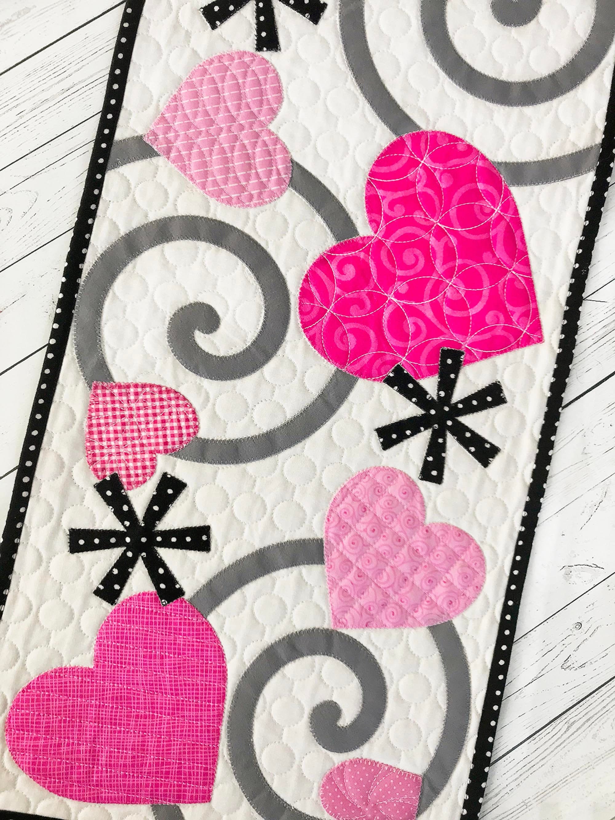 Valentine's Table Runner Quilt Pattern PDF Download - Etsy