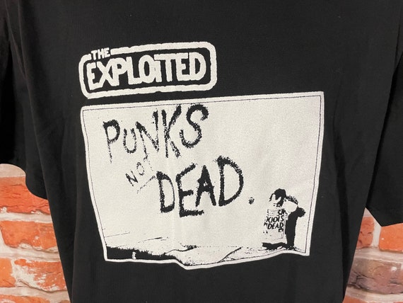 vintage The Exploited Punks Not Dead shirt - sz XL - … - Gem
