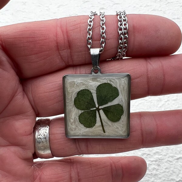 Real Four Leaf Clover Necklace - Etsy