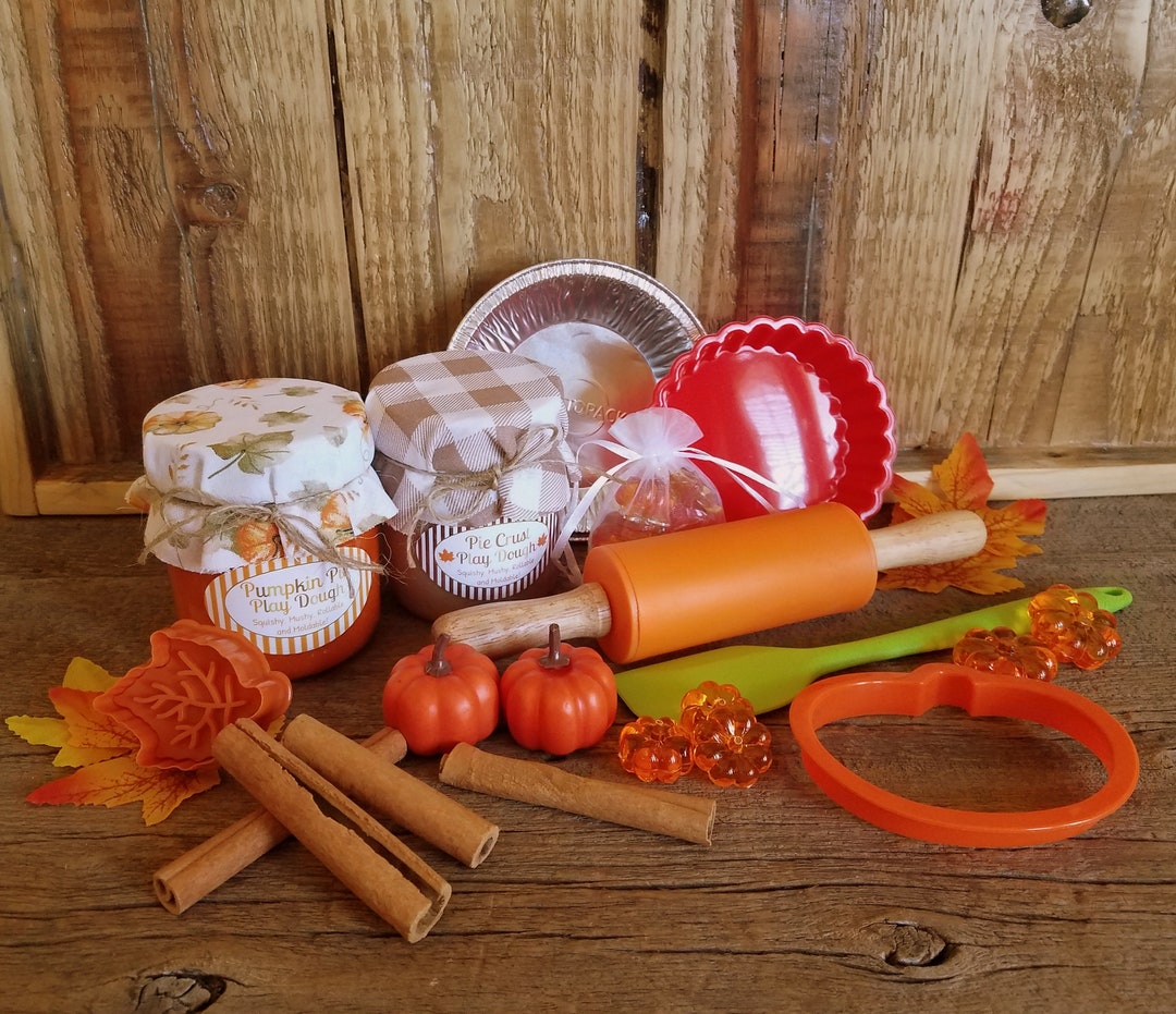 Pumpkin Pie Play Dough Baking Kit – Pumpkin Pie Scented Play Dough ...