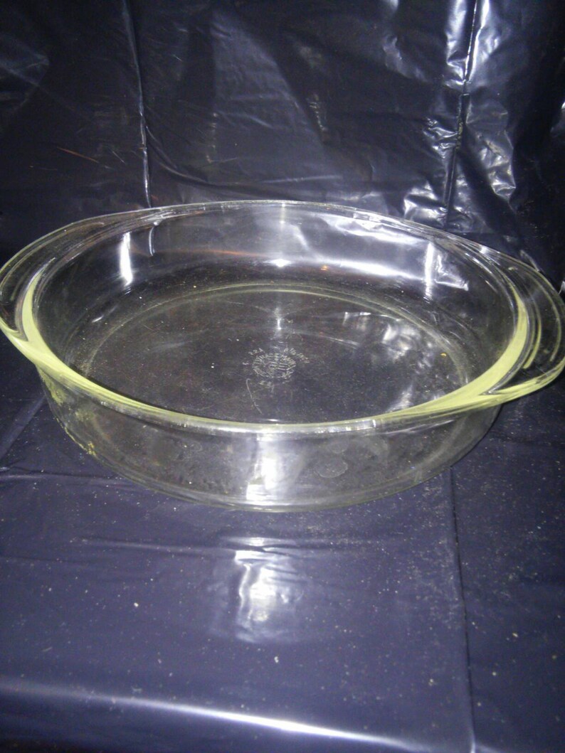 Vintage Deep Dish Pyrex Pie Dish With Metal Surround - Etsy