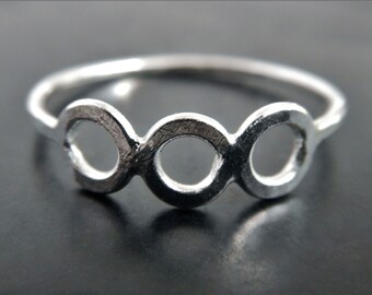 Three Circle Ring - Etsy
