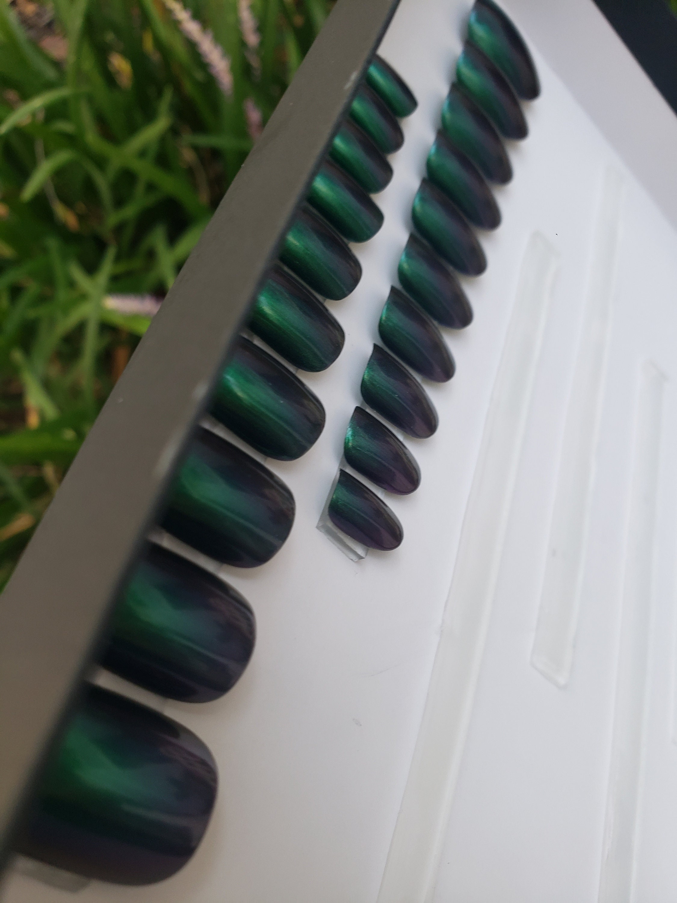 Dragon Scales || False Nails, Set of 20 || Tools for Application ...