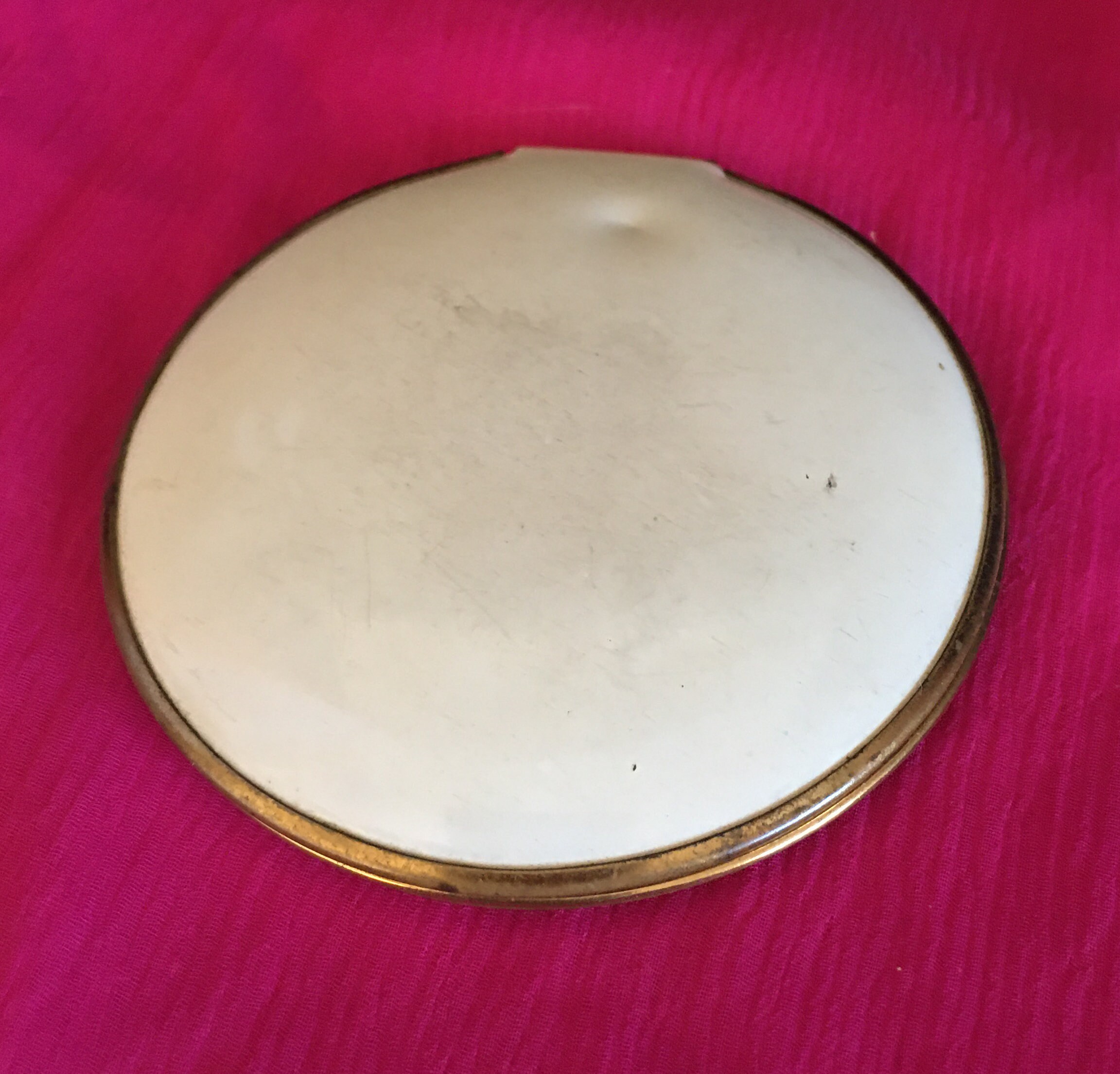 Antique Clamshell Photo Frame Round Bakelite or Celluloid Picture Frame ...