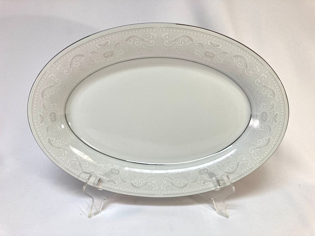 Crown Ming Crochet 14 Inch Platter | Lacy White/platinum Trim Fine ...