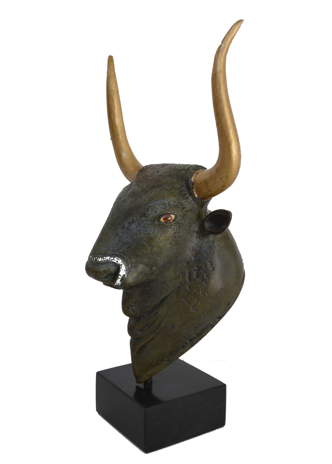 Bronze Bullhead Statue a Symbol of Great Power, Strength and Prosperity ...