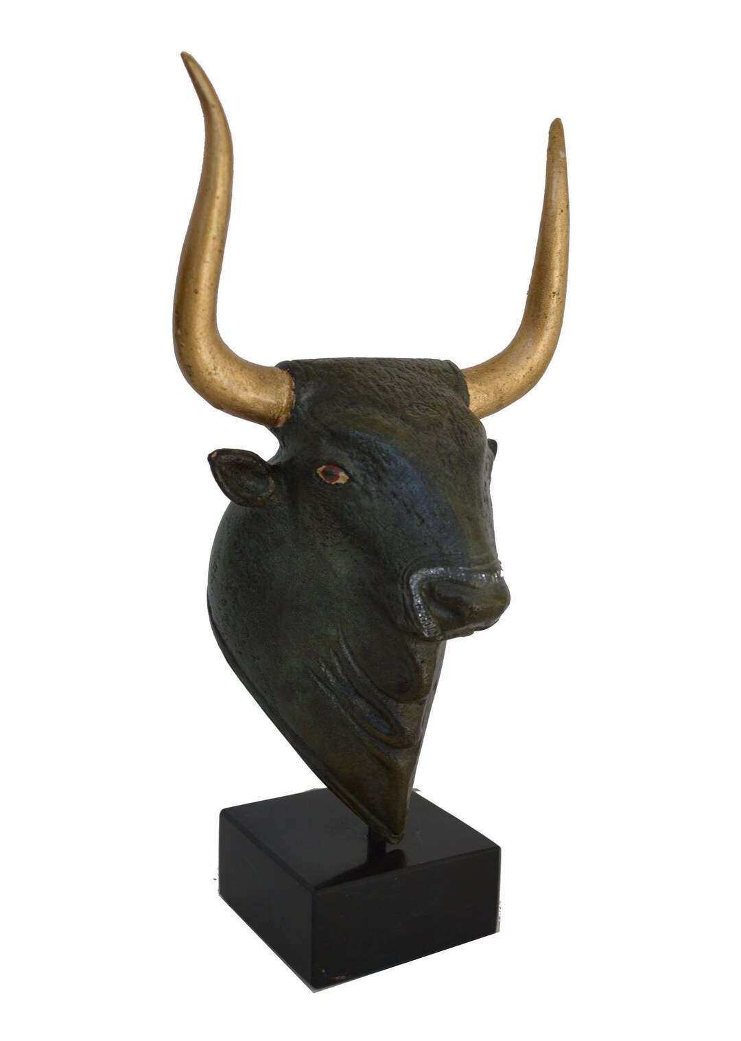 Bronze Bullhead Statue a Symbol of Great Power, Strength and Prosperity ...