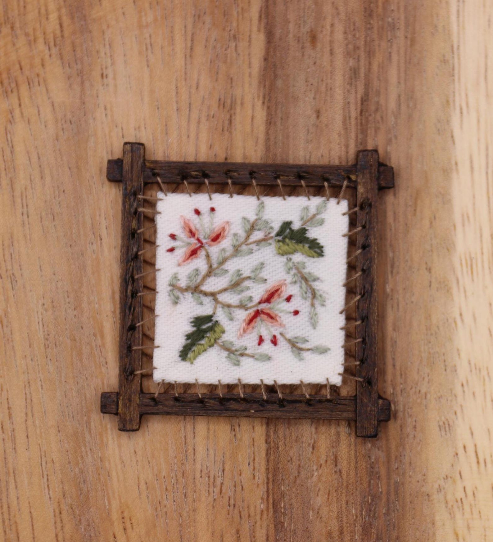 Traditional Tudor Style 1/12th Scale Dolls House Rectangular Crewel ...