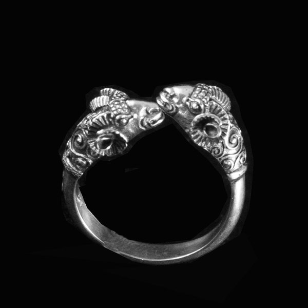 Ram Head Ring - Etsy