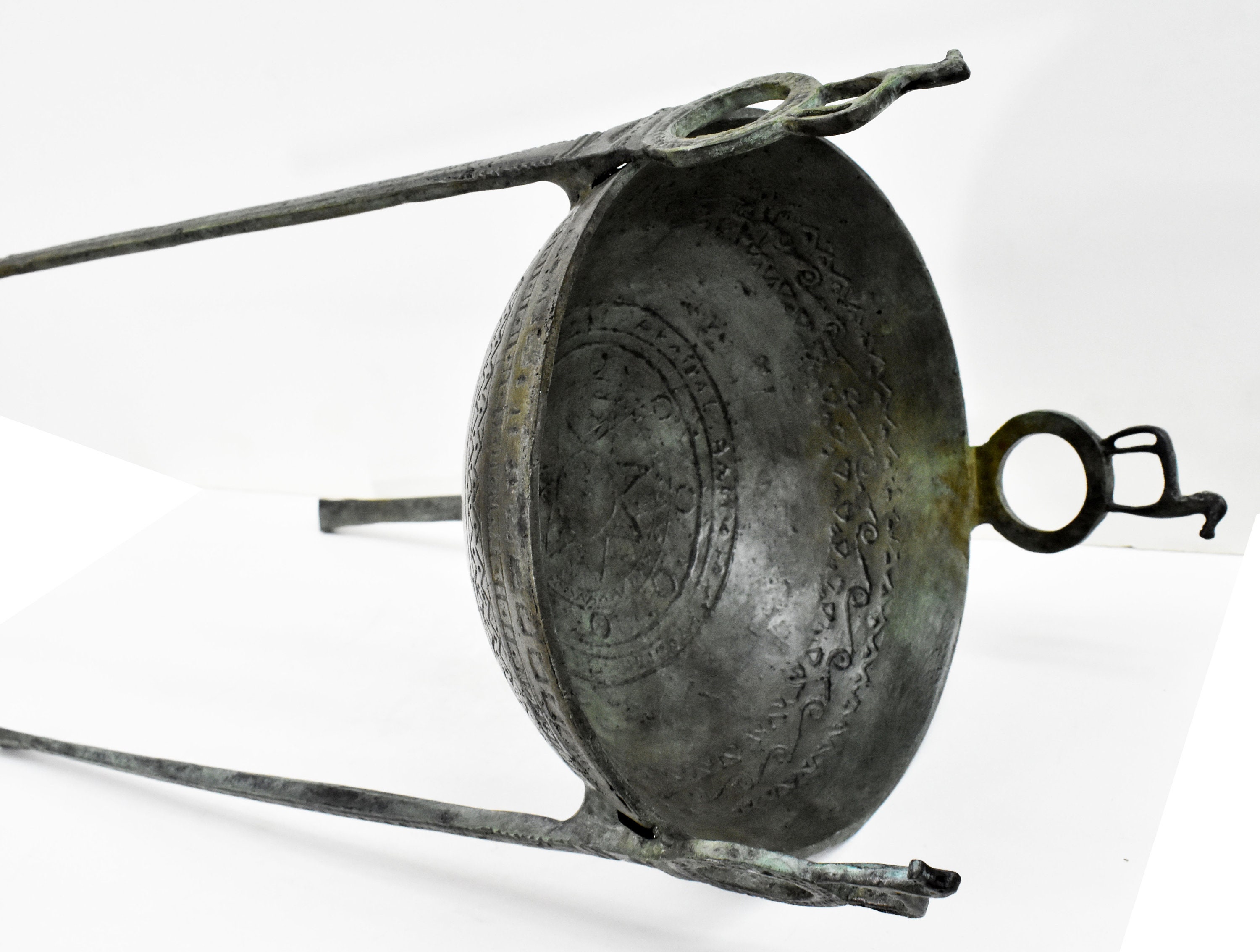 Bronze Tripod Decorated With Horses-used as Seat,cauldron,trophy ...