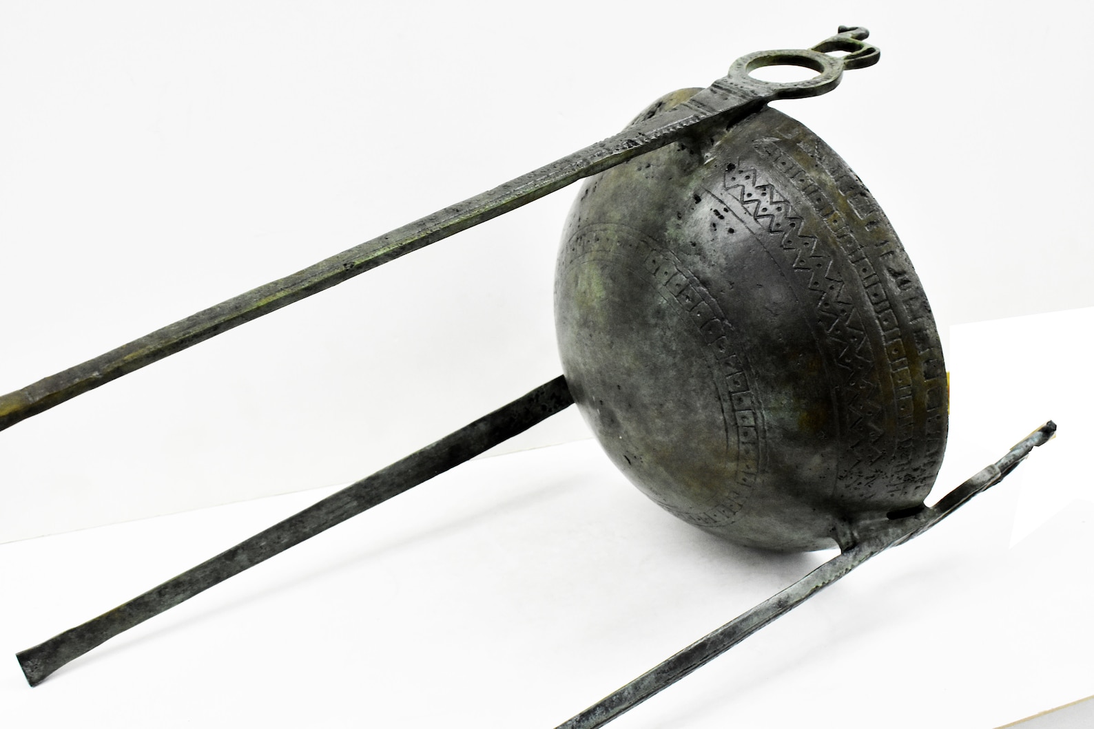 Bronze Tripod Decorated With Horses-used as Seat,cauldron,trophy ...