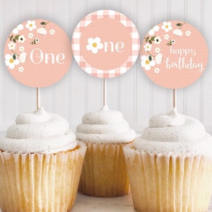 Daisy Cupcake Toppers Printable: "daisy CUPCAKE Topper" Bohemian, White ...