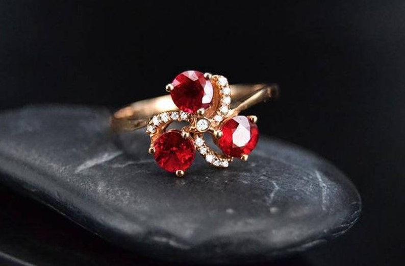 Clover Ring Red Ruby Diamond Engagement Ring in 18k Rose Gold - Etsy